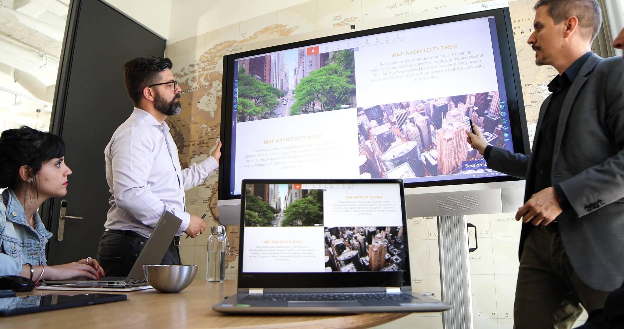 X Series Interactive Display - Newline