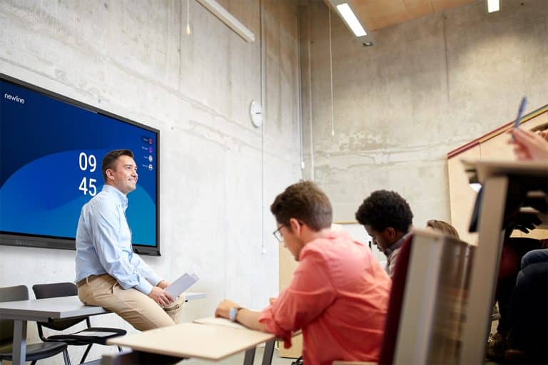 Q Pro Series Google EDLA Certified Interactive Display